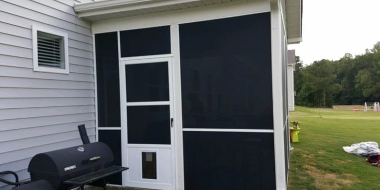 What to Expect from Our Door Screen Replacement Services | Screen Medics